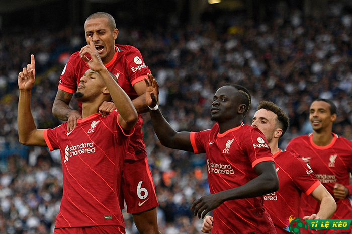 Liverpool đã ghi ba bàn trở lên trong sáu trận liên tiếp